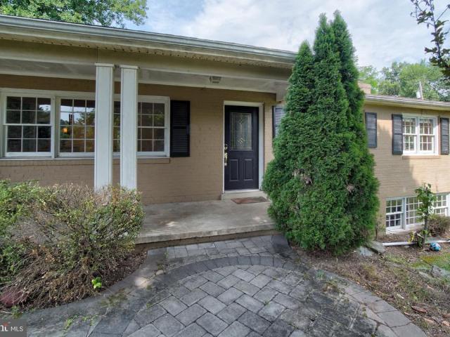 900 Walker Road