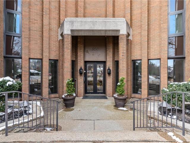 900 Washington Rd, Unit 106, Mt. Lebanon, PA 15228 | MLS #1744 | Compass