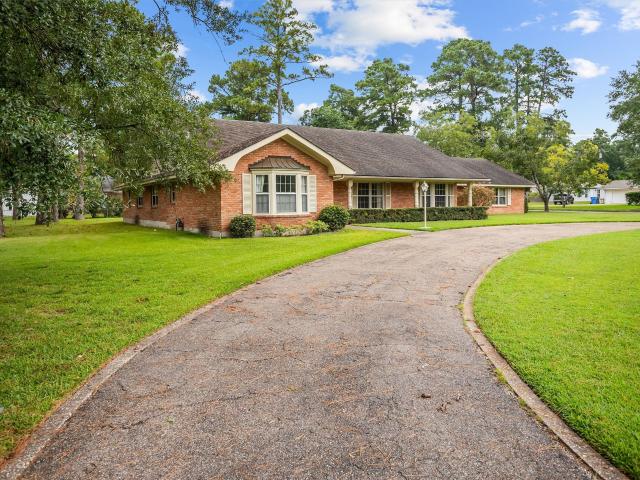 900 Wildbriar Dr, Lufkin, TX 75904 | MLS #56502 | Compass