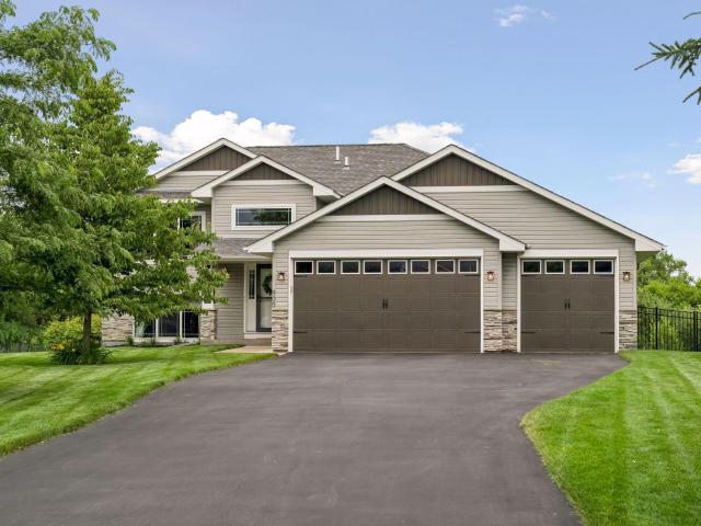 900 Winsome Way NE