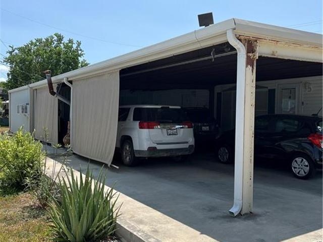 900 Tangerine Drive