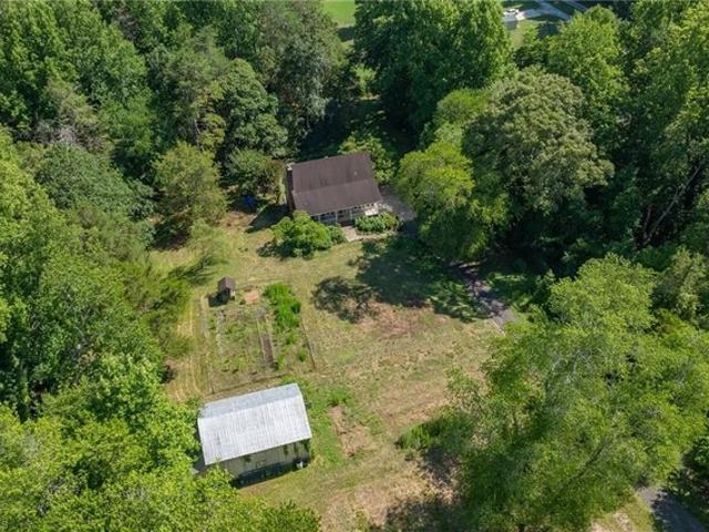 900 Teague Rd, Winston Salem, NC 27107