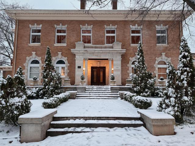 900 Vine Street