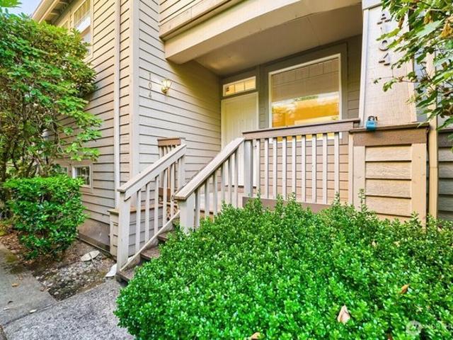 9014 E Main St Unit A104, Bonney Lake, WA 98391