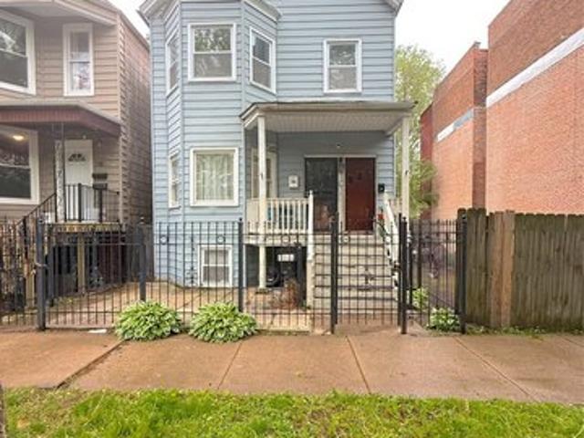 9014 S Escanaba Ave, Chicago, IL 60617