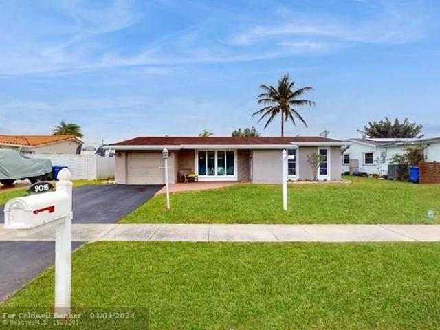 9015 NW 10th St, Pembroke Pines, FL 33024
