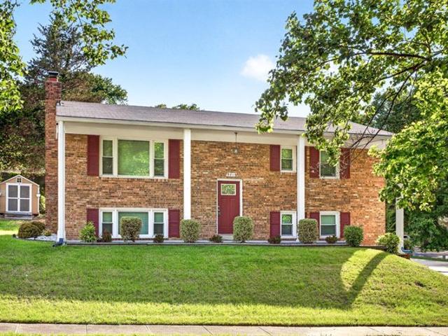 9015 Dixon Dr, Clinton, MD 20735