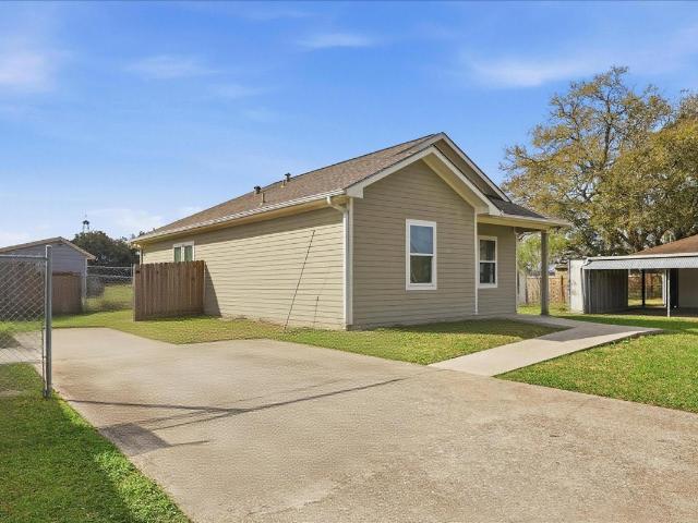 9015 Landis Dr, Beaumont, TX 77707 | MLS #20821 | Compass