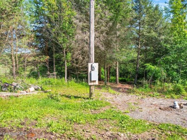 9015 Laurel Lake Rd, Montrose, PA 18801