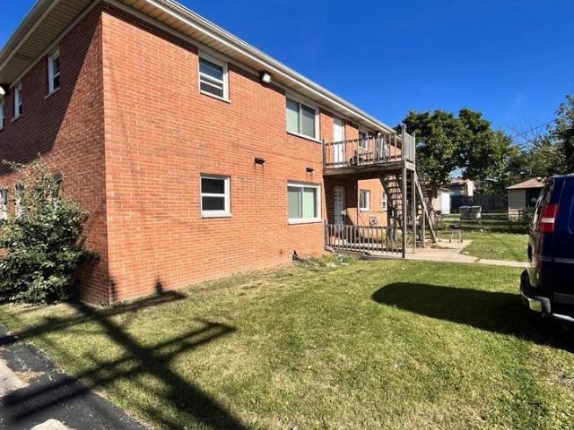 9015 W. Thurston Ave. 1 Bedroom Apartment for Rent at 9015 W Thurston Ave, Milwaukee, WI 53225 Silverswan