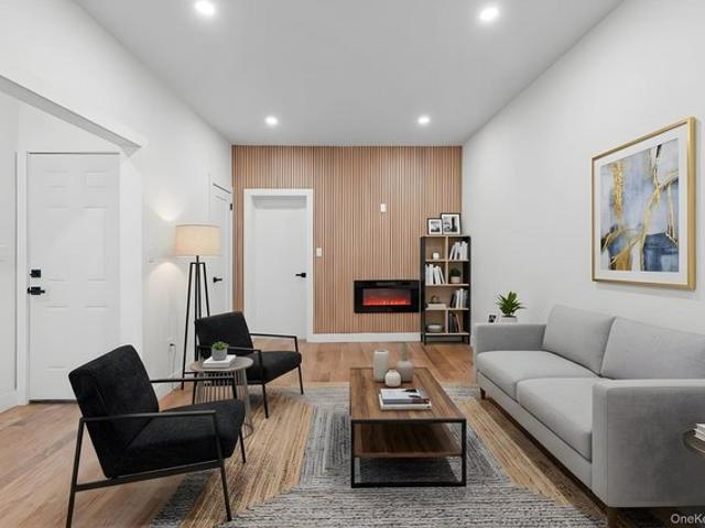 9016 nd St, Richmond Hill, NY 11418