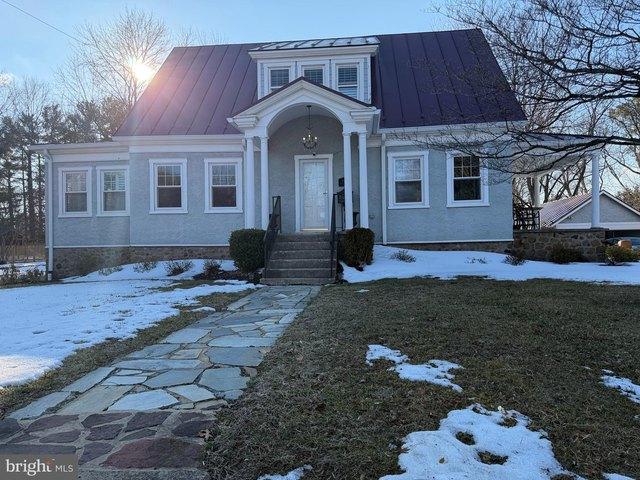 9016 Grant Ave, Manassas, VA 20110