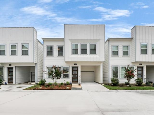 9016 Lonestar River Ln, Houston, TX 77080