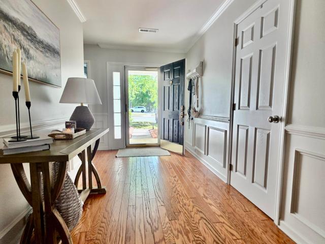 9016 Pickett Fence Lane