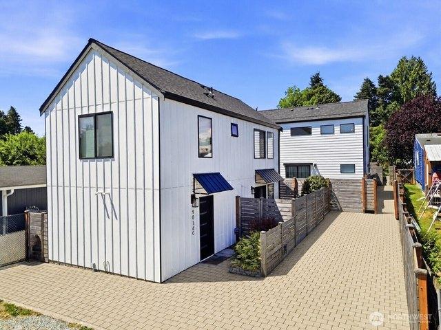 9016 12th Ave SW Unit C, Seattle, WA 98106