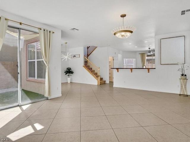 9017 College Green St, Las Vegas, NV 89148
