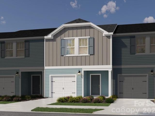9017 Foggy Brook Ct, Charlotte, NC 28216