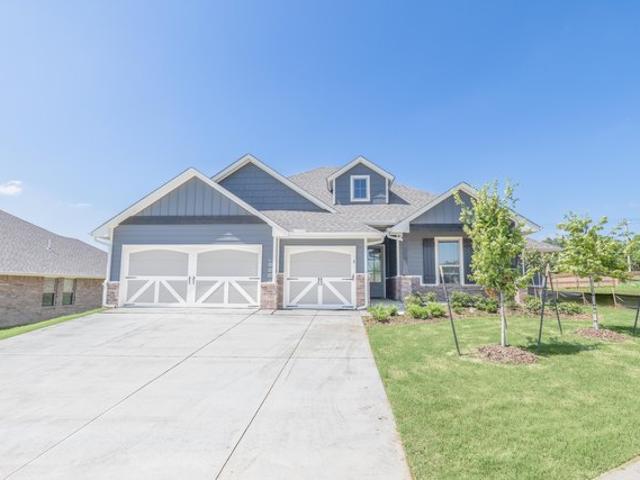 9017 Stark St, Edmond, OK 73007