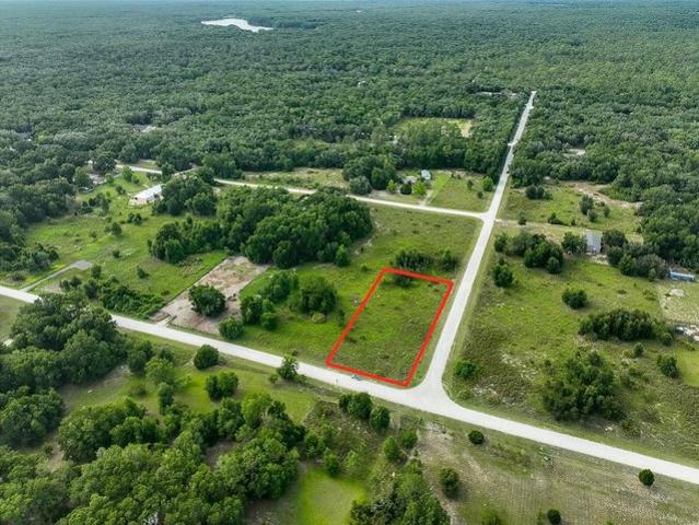 9017 Split Stone Dr, Webster, FL 33597