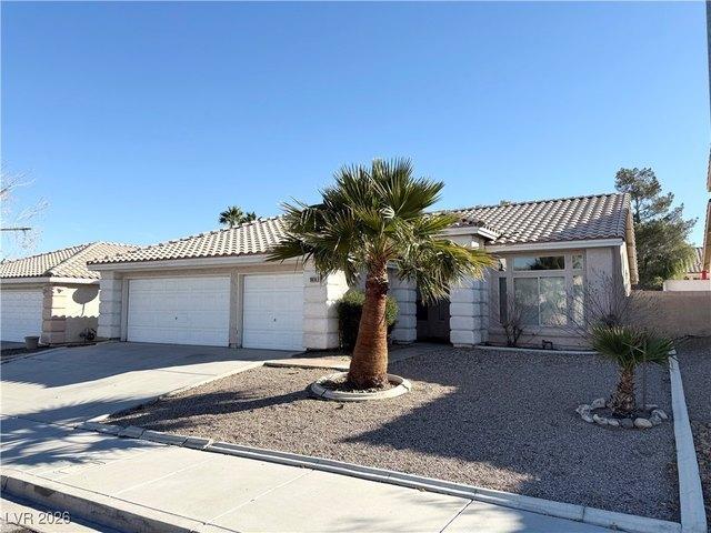 9010 McLeod Dr, Henderson, NV 89074