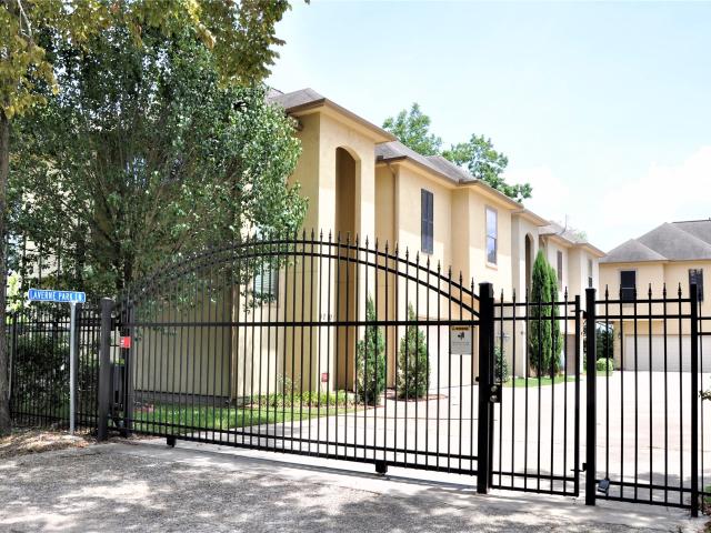 9010 Laverne Park Lane