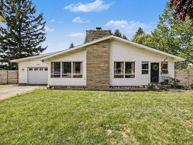9010 73rd St, South Haven, MI 49090