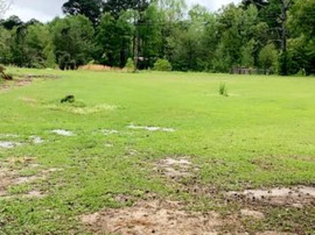 9011 Church Rd, Collinsville, MS 39325