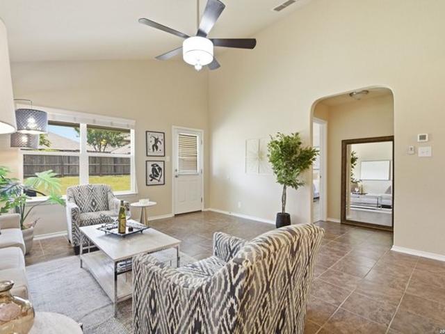 9011 Washburn Ct, San Antonio, TX 78254
