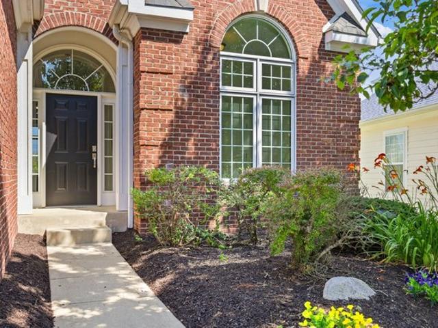 9012 Crystal Lake Dr, Indianapolis, IN 46240