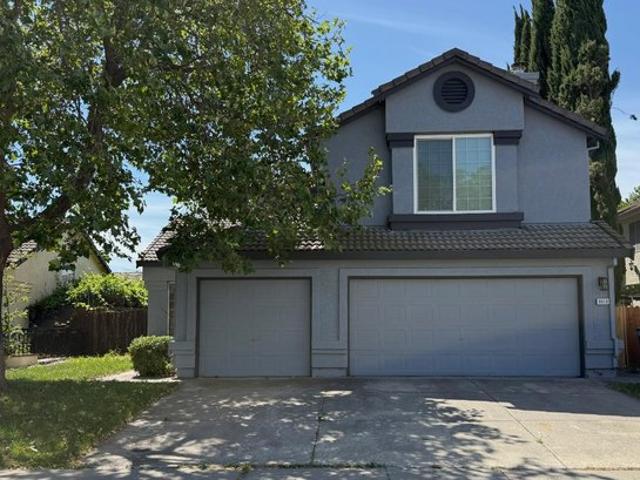 9013 Chantal Way, Sacramento, CA 95829