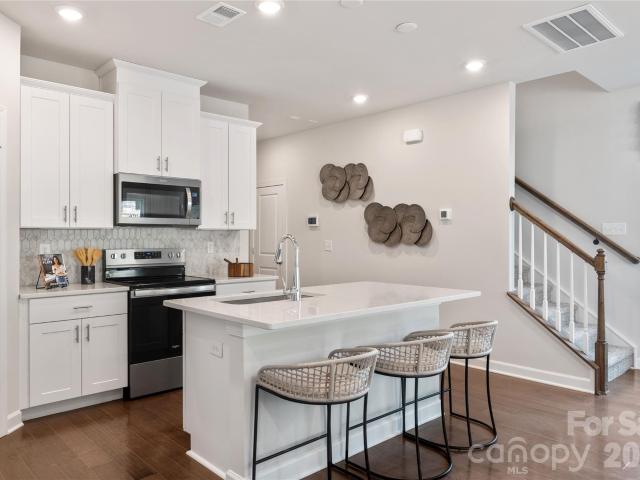 9013 Foggy Brook Loop