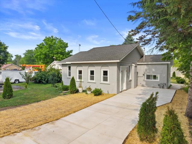 9013 26th Ave
