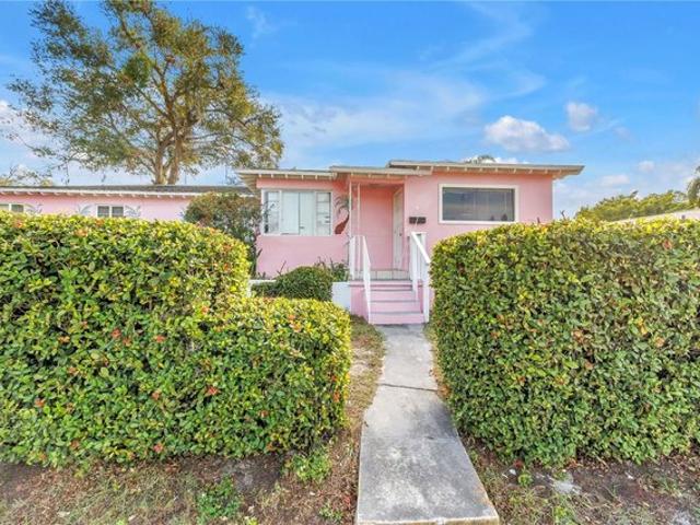 901 12th St S, Saint Petersburg, FL 33705