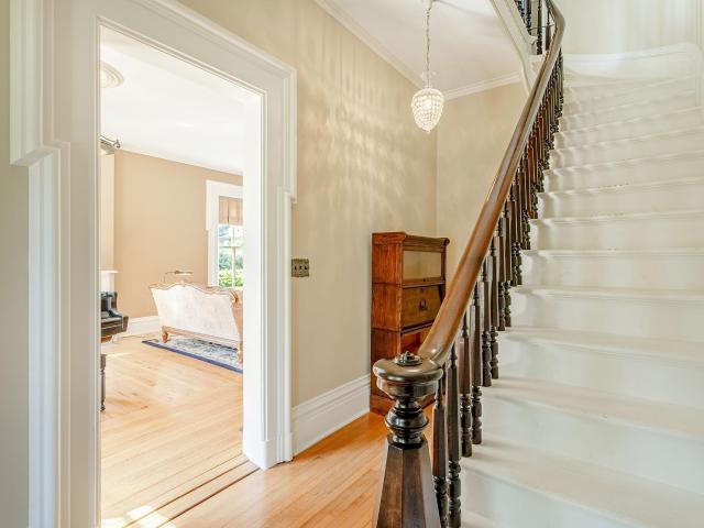 901 1ST CENTER Avenue