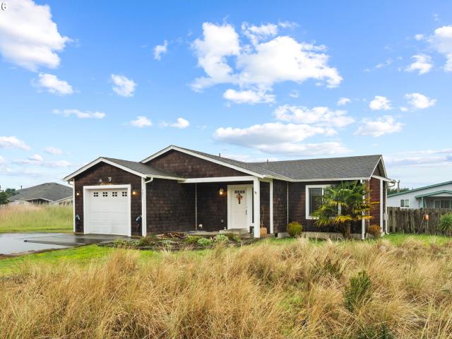 901 344th Pl, Ocean Park, WA 98640 | MLS #748661 | Compass