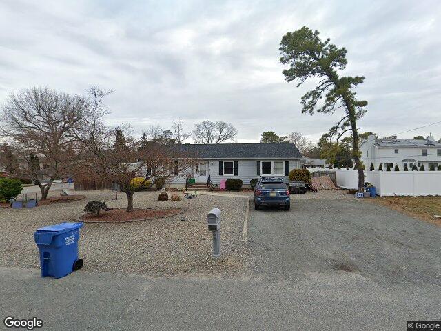 901 4th Ave, Toms River, NJ 08757