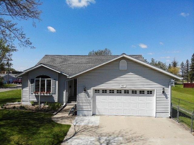 901 5th St NE, Staples, MN 56479
