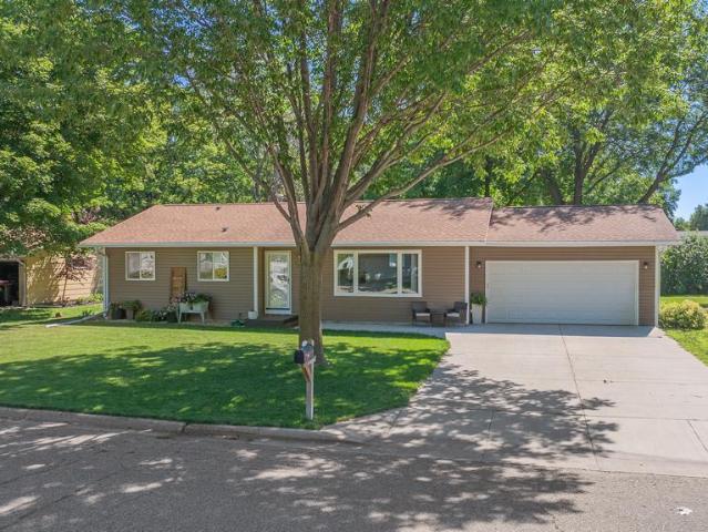 901 Columbine Drive