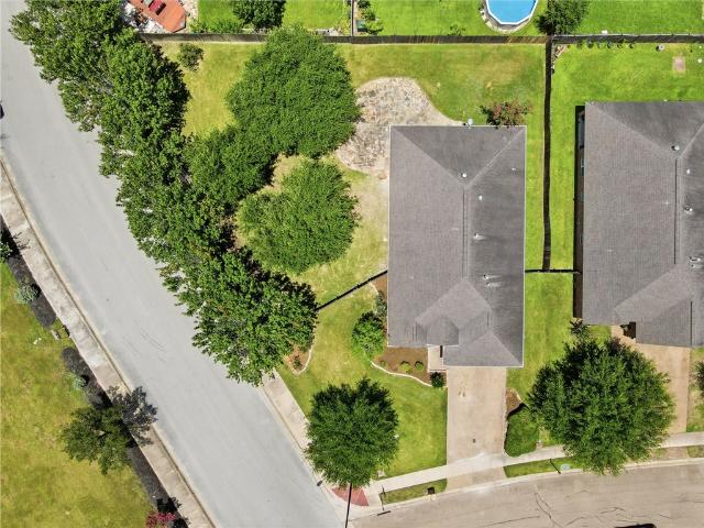 901 Crystal Dove Avenue