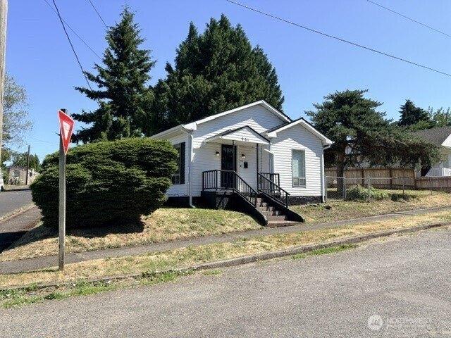 901 Crawford St, Kelso, WA 98626