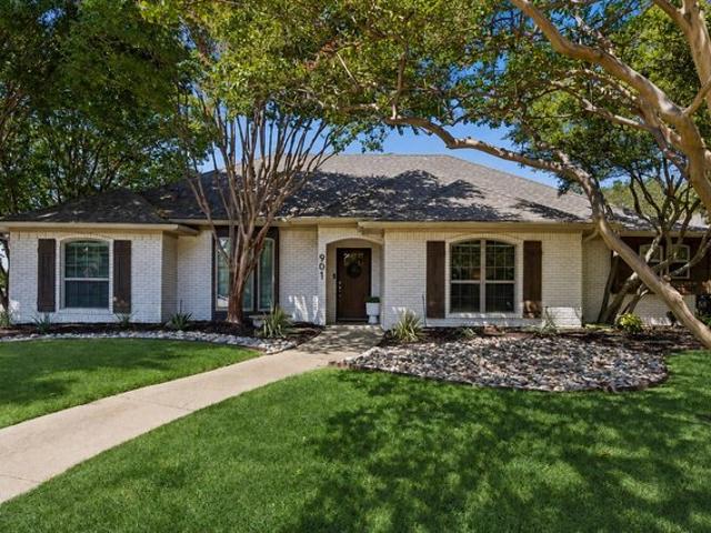 901 Autumn Lake Dr, Allen, TX 75002