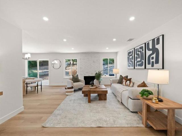 901 Boulder Drive
