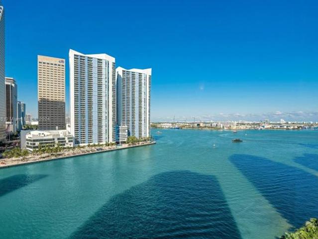 901 Brickell Key Blvd #1407, Miami, FL 33131