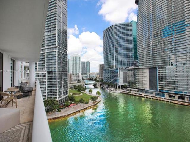 901 Brickell Key Blvd #1405, Miami, FL 33131