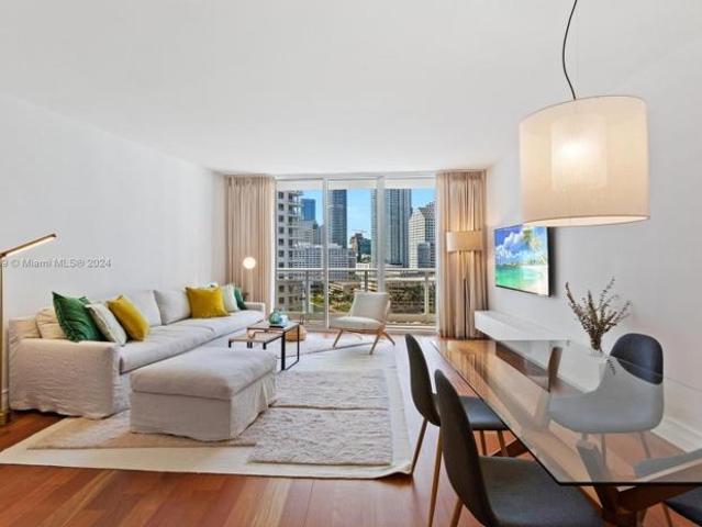 901 Brickell Key Blvd #1609, Miami, FL 33131