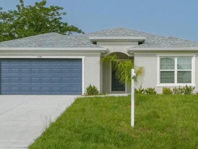 901 Brickell St SE, Palm Bay, FL 32909