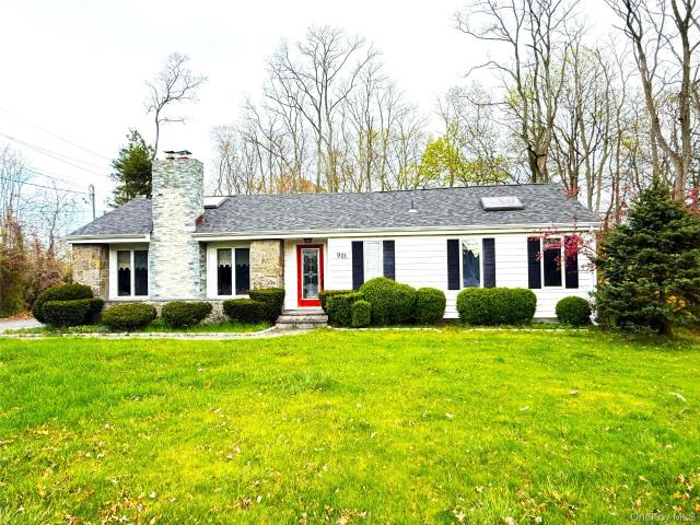 901 Broadway Ave, Holbrook, NY 11741 | MLS #989505 | Compass