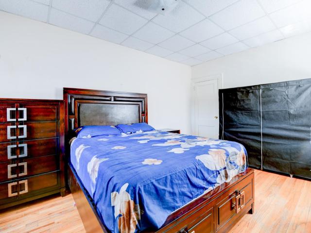 901 Grand Ave # 2B