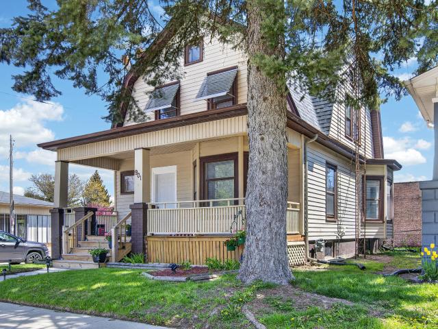 901 Grove Ave