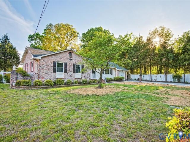 901 Dogwood Dr, Colonial Heights, VA 23834 | MLS #2607 | Compass